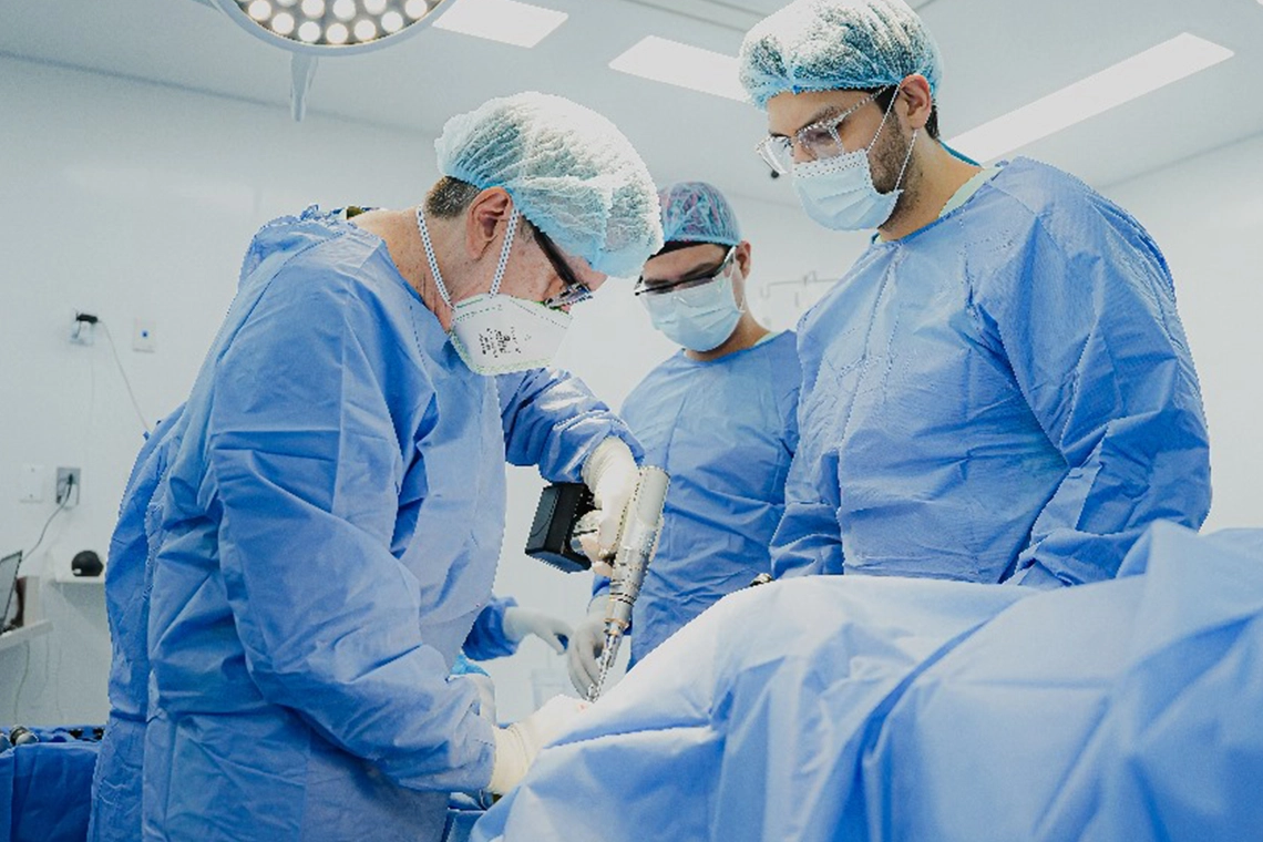Cirugía unicompartimental de rodilla con asistente robótico - ITenLINEA